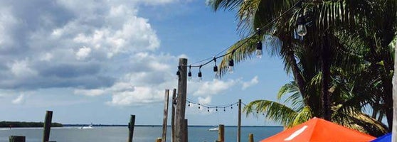Gilbert's Tiki Bar - Bar