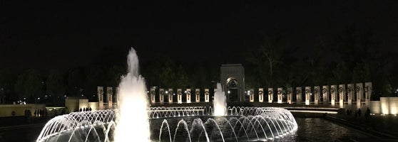 World War II Memorial - Monument / Landmark in Southwest Washington