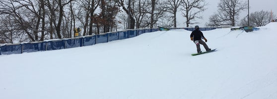 Buck Hill Ski & Snowboard - Burnsville, MN