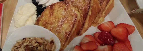 Liliha Bakery - Kalihi - Palama - 580 N Nimitz Hwy