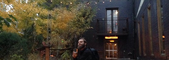 Forest Room 5 - Bar in Highland