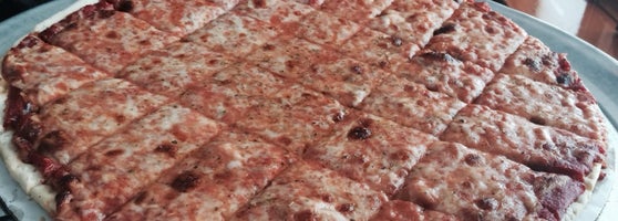 Kaiser's Pizza & Pub - 26 tips