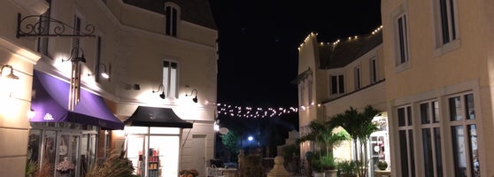 Lafayette Village - Shopping Mall in Raleigh