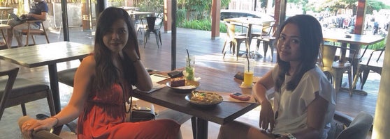 9/11 Cafe & Concept Store - Bistro