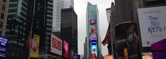 Red Stairs Times Square - Plaza in Theater District