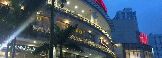 Robinsons Place Manila - Shopping Mall in Ermita