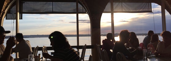 Anthony's Fish Grotto - 107 tips from 4723 visitors