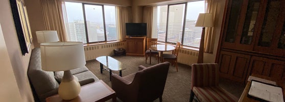 Hotel Captain Cook - Hotel in Downtown Anchorage
