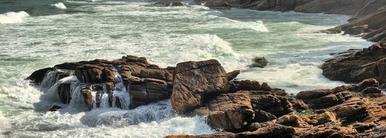 Praia da Joatinga - Beach in Joá