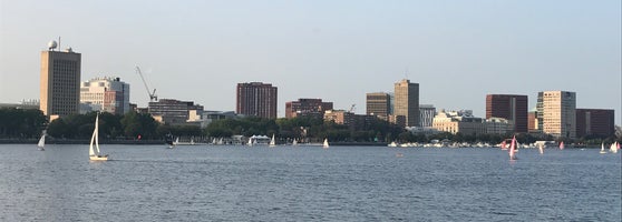 Charles River Bike Path - Hiking Trail in Boston