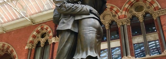 London St Pancras International Railway Station (STP) - Train Station ...