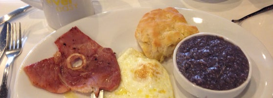 Over Easy - Breakfast Spot in Red Mountain