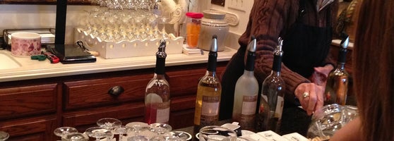 Albone Winery - Wine Bar in Independence