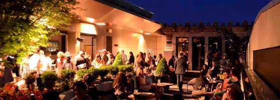 Stratus Rooftop Lounge - Center City East - 433 Chestnut St