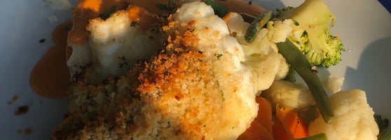 Finz Seafood & Grill - Seafood Restaurant in Downtown Salem