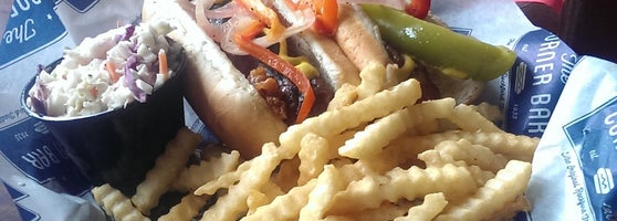 The Corner Bar - American Restaurant