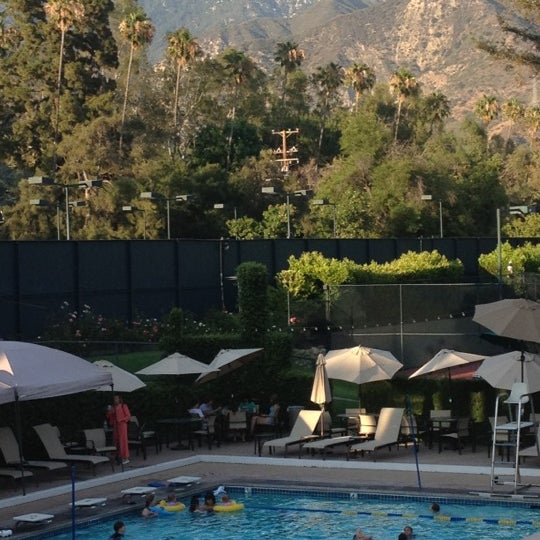 Altadena Town and Country Club - E. Mendocino St.