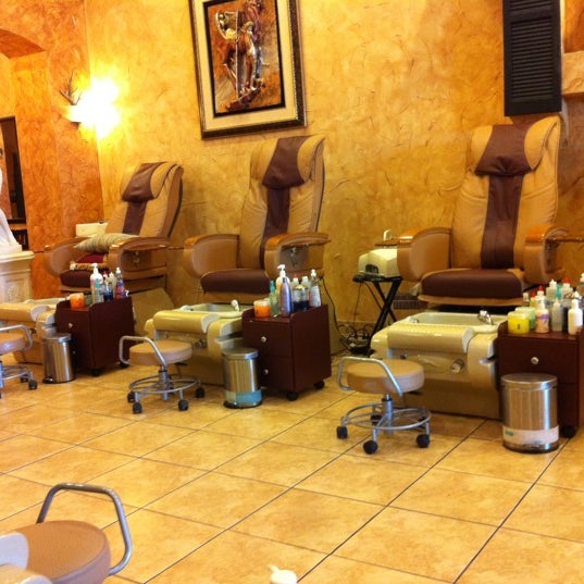 Hollywood Day Spa - Dallas, TX