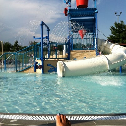 Zorinsky's Aquatic Center - Douglas, NE