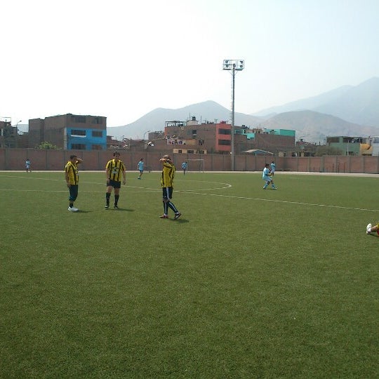 Colegio Ricardo Bentin - Soccer Stadium in Rímac