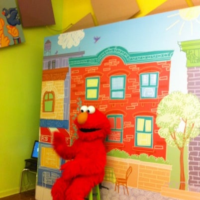 Dine with Me @ Sesame Place - Restaurant in Langhorne