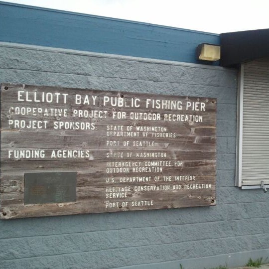 Elliott Bay Fishing Pier - Pier in Interbay