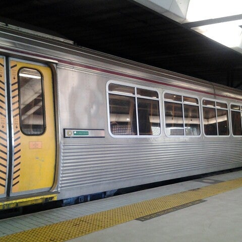 Toowong Railway Station - Train Station in Toowong