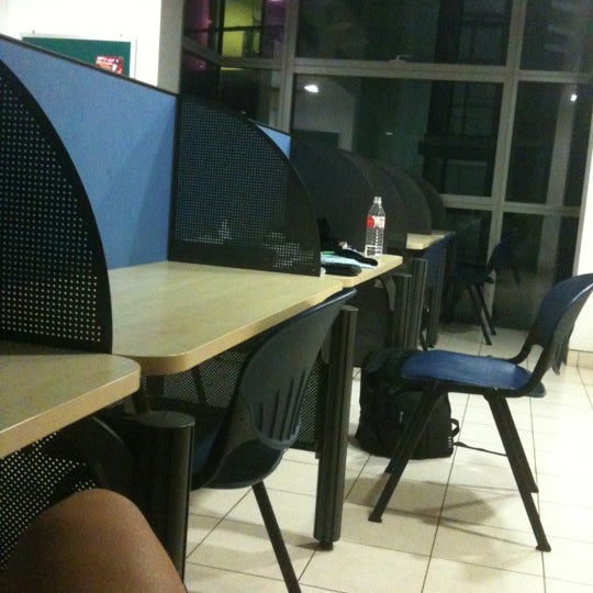 The Serangoon CC Study Room - Conference Room