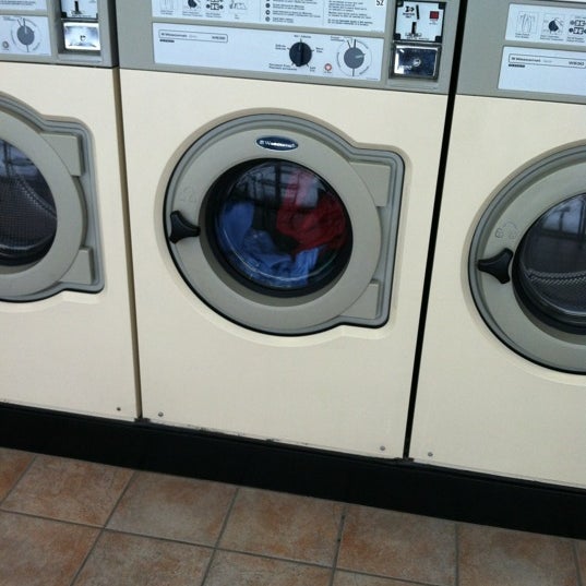 Colonial Laundromat - Laundry Service in Oswego