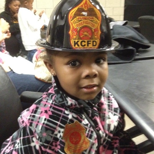 KCFD Station 19 - 550 W 43rd St