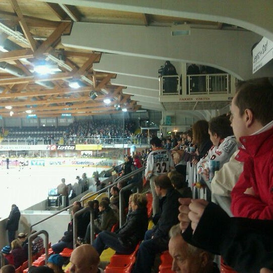 Keine Sorgen EisArena - Hockey Arena in Linz Keine Sorgen EisArena - Hockey Arena in Linz