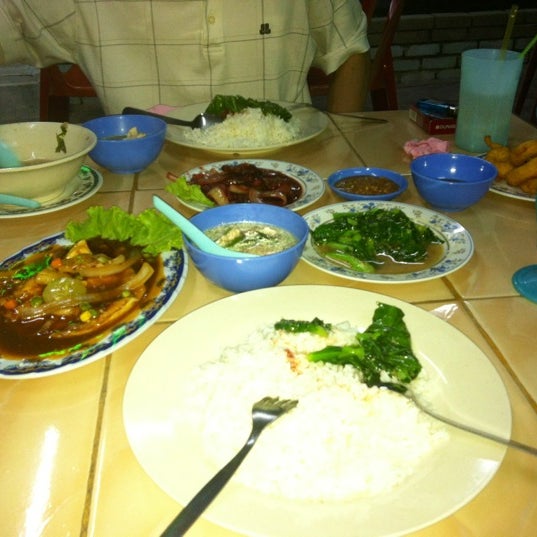 Formula Dua Tomyam (formerly Hassan Balok Tomyam) - Thai Restaurant