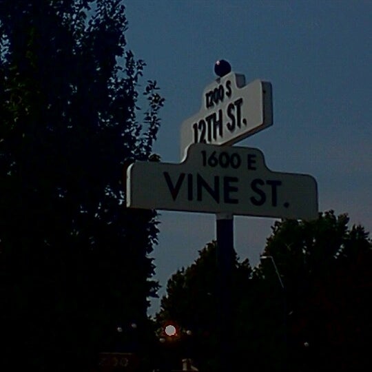 12th St & Vine - E 12th St
