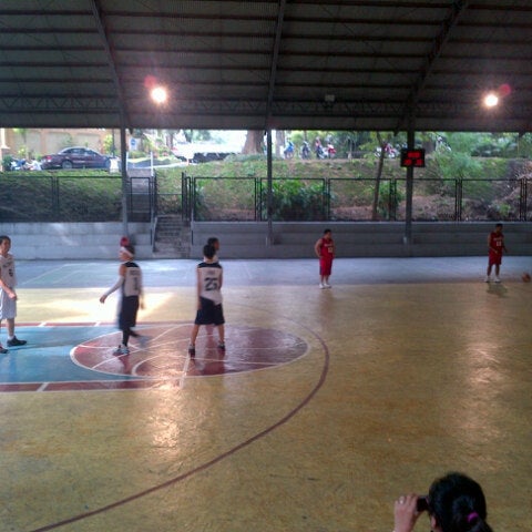 Blue Ridge B Covered Court - Blue Ridge - 2 tips