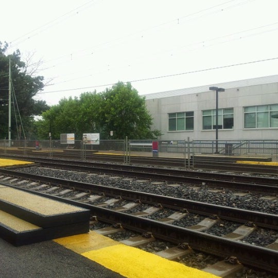 SEPTA/Amtrak: Ardmore Station - 9 tips from 1472 visitors