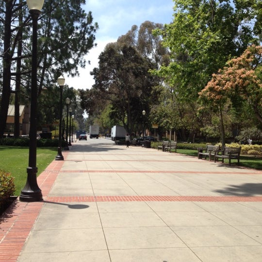 UCLA Arts Library - College Library in Los Angeles