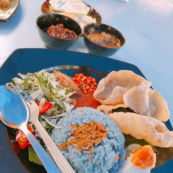 Nasi Lemak Buluh Best - Pantai Hillpark - 1-5, Ground Floor