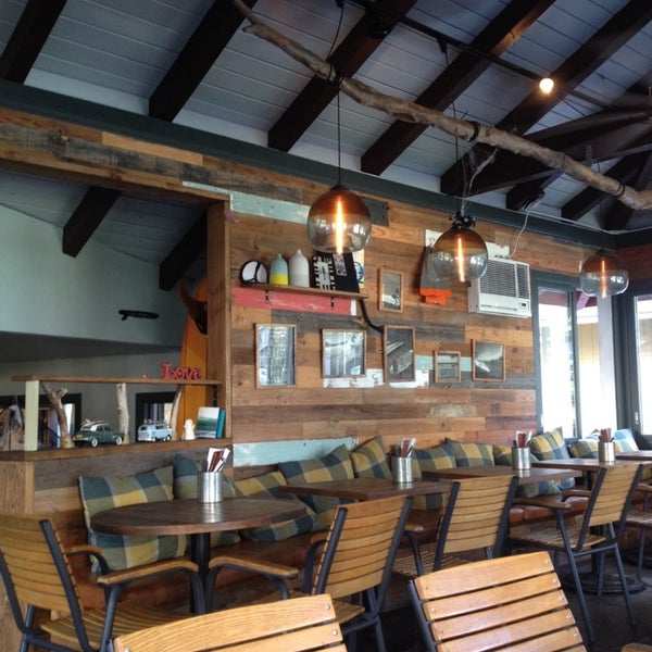 Goofy Cafe & Dine - Breakfast Spot in Waikiki