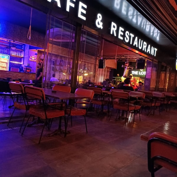 The Lotte Cafe Bistro - Pub