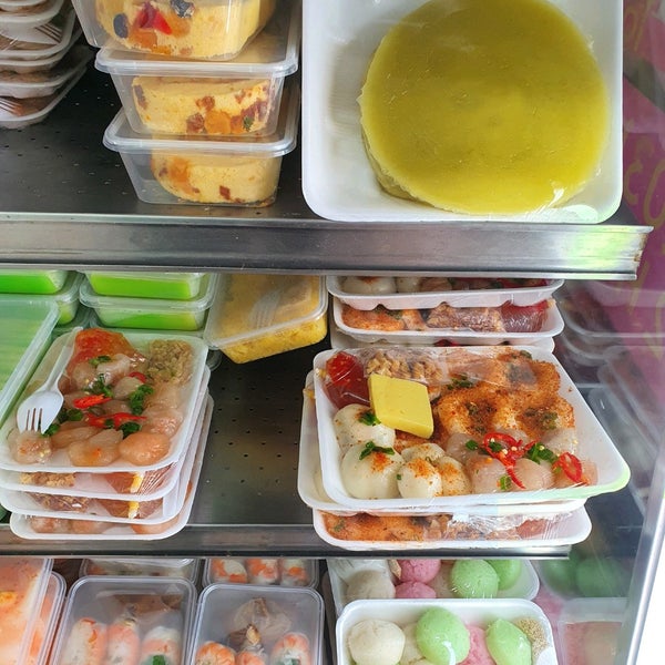 To's Bakery - 122 Hopkins St