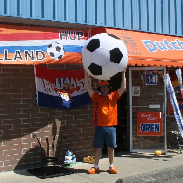 Coombs Wooden Shoe Dutch Import Store LTD - Coombs, BC