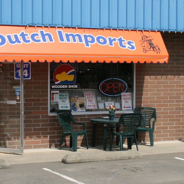 Coombs Wooden Shoe Dutch Import Store LTD - Coombs, BC