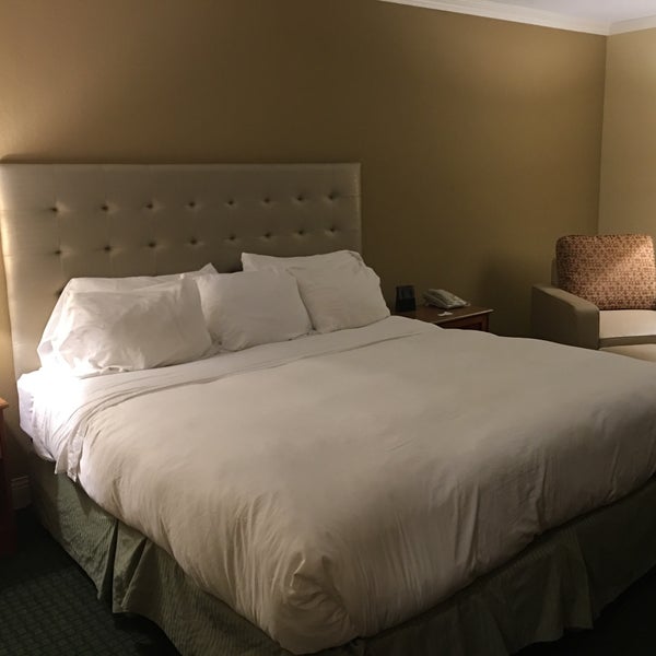 Radisson Hotel Rochester Airport - 18 tips from 903 visitors