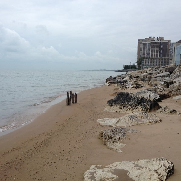 Albion Beach - Rogers Park - 5 tips from 173 visitors