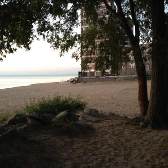 Albion Beach - Rogers Park - 5 tips from 173 visitors