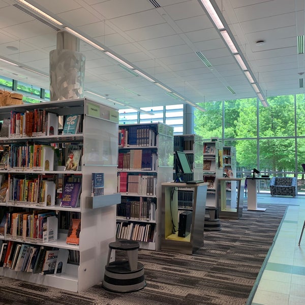 Main Library at Goodwood - Library in Mid City South