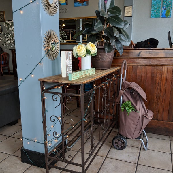 Bean Scene Cafe - Irvington - 18 tips