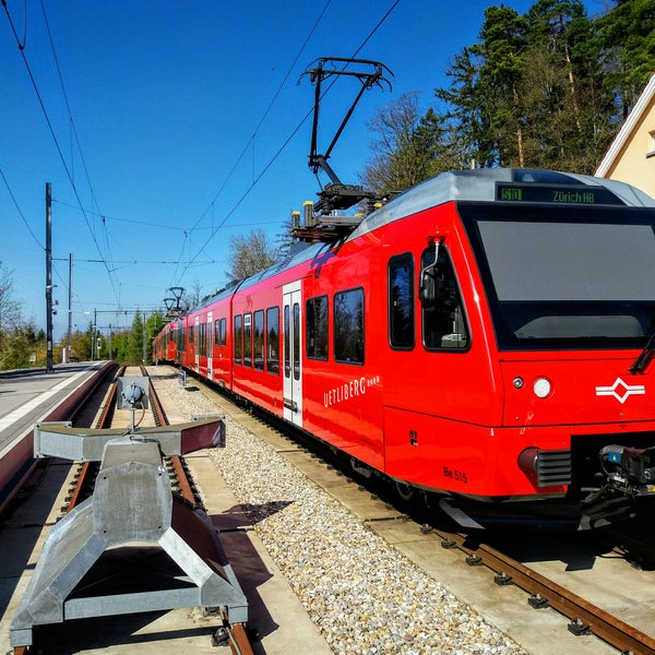 ZVV S-Bahn S10 (SZU) - Train in City