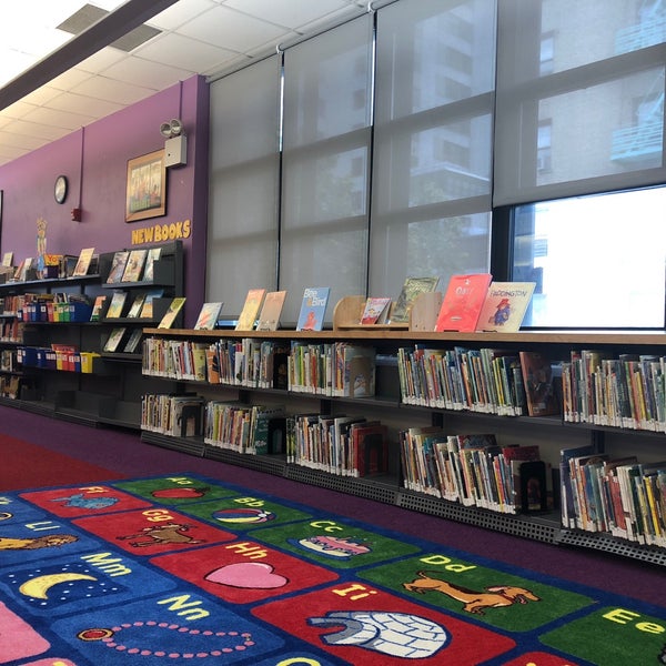 New York Public Library - Grand Concourse Library - Library in Mount Eden