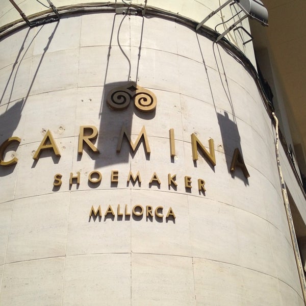 Carmina Shoemaker - Gran Vía - Madrid, Madrid